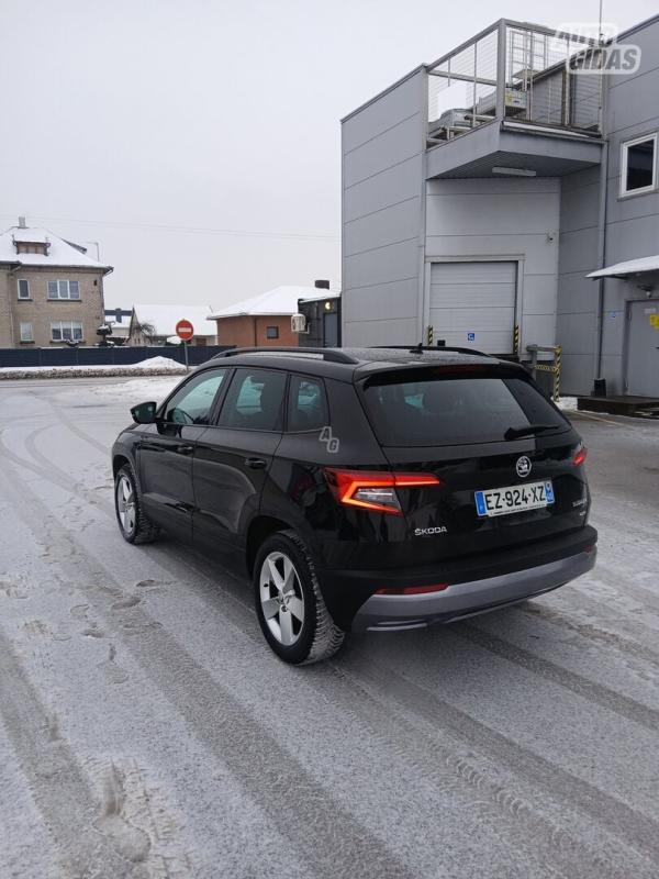 Melns Skoda Karoq 2018 Tauragė, ar dzinēja tilpumu 2.00 L un nobraukumu 265 tūkst. km par 11950 €, foto 4 vietnē AUTOMOTO.COM.LV