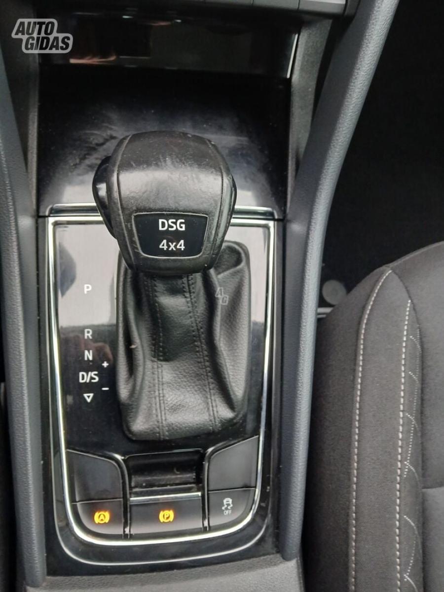 Black Skoda Karoq 2018 in Taurage, with an engine capacity of 2.00 L and mileage of 265 thousand km for 11950 €, photo 20 on AUTOMOTO.COM.LV