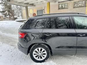 Black Skoda Karoq 2018 in Siauliai, with an engine capacity of 1.60 L and mileage of 182 thousand km for 11900 €, photo 11 on AUTOMOTO.COM.LV