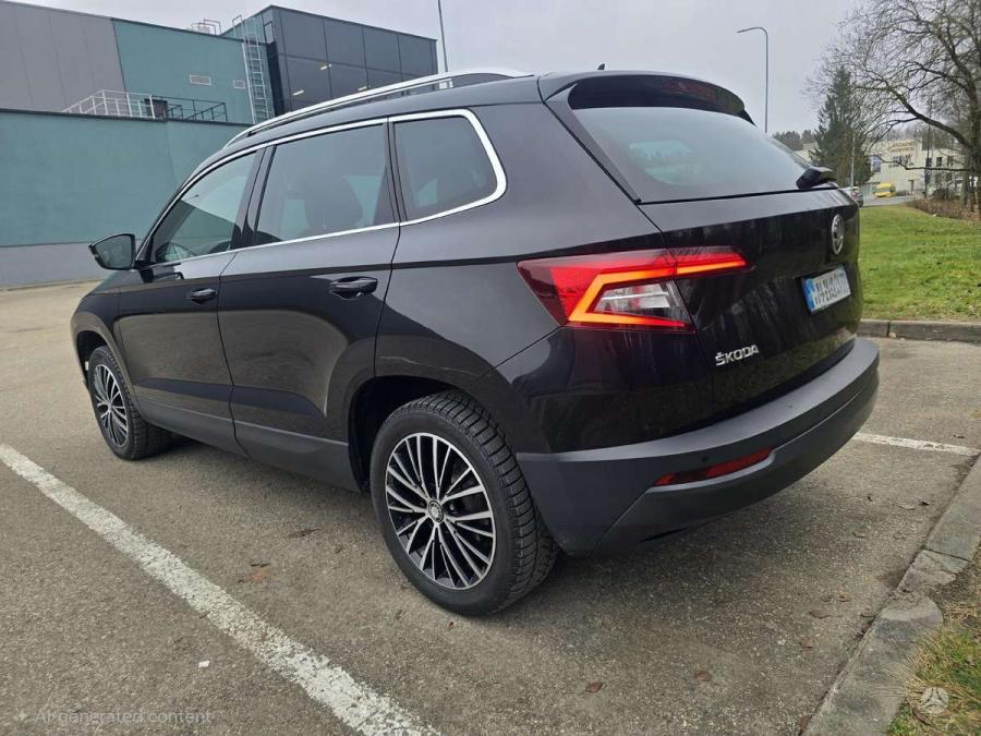 Melns Skoda Karoq 2019 Viļņa, ar dzinēja tilpumu 1.97 L un nobraukumu 168 tūkst. km par 18600 €, foto 4 vietnē AUTOMOTO.COM.LV
