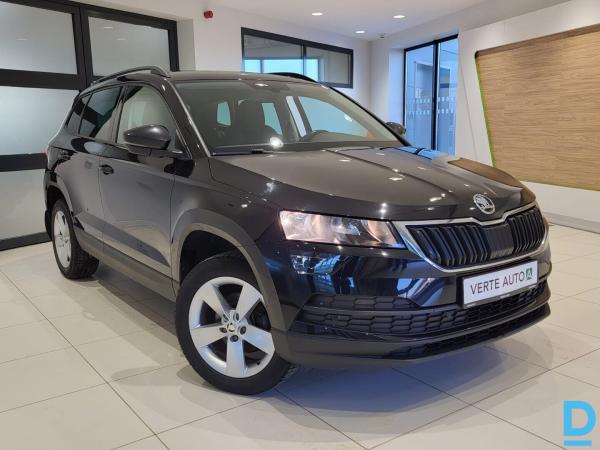 Black Skoda Karoq 2019 in Riga, with an engine capacity of 1.60 L and mileage of 113 thousand km for 17990 €, photo 1 on AUTOMOTO.COM.LV