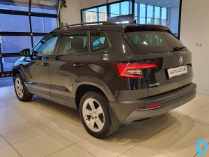 Black Skoda Karoq 2019 in Riga, with an engine capacity of 1.60 L and mileage of 113 thousand km for 17990 €, photo 3 on AUTOMOTO.COM.LV