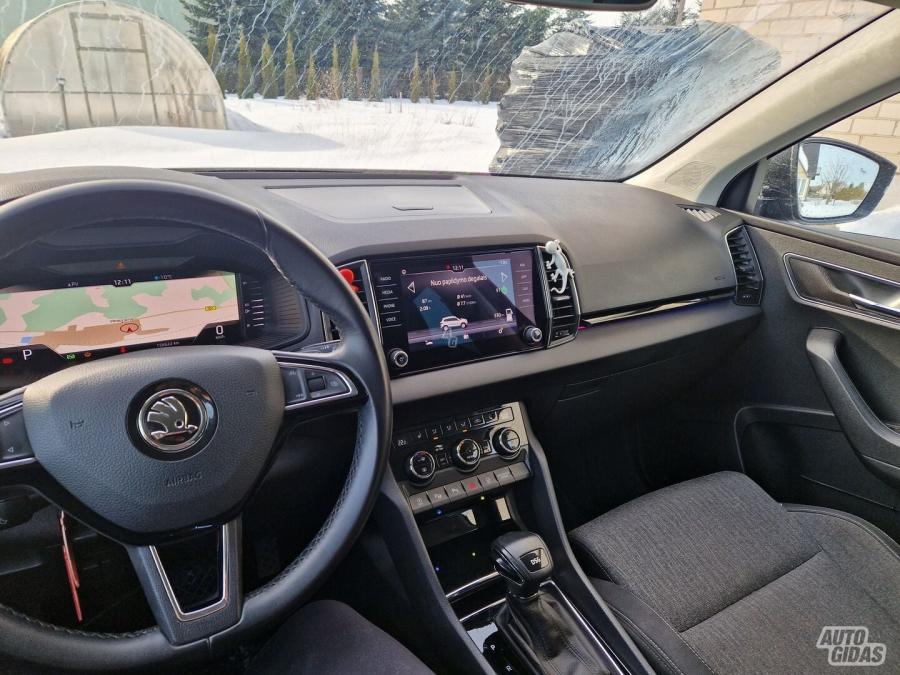 Black Skoda Karoq 2019 in Vilnius, with an engine capacity of 1.50 L and mileage of 157 thousand km for 17200 €, photo 9 on AUTOMOTO.COM.LV