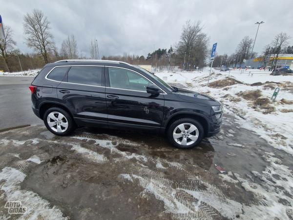 Black Skoda Karoq 2019 in Vilnius, with an engine capacity of 1.50 L and mileage of 157 thousand km for 16700 €, photo 2 on AUTOMOTO.COM.LV