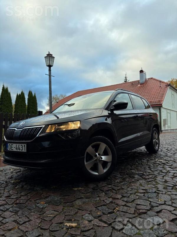 Melns Skoda Karoq 2019 Cēsis, ar dzinēja tilpumu 1.60 L un nobraukumu 189 tūkst. km par 13800 €, foto 1 vietnē AUTOMOTO.COM.LV