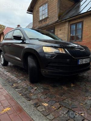 Melns Skoda Karoq 2019 Cēsis, ar dzinēja tilpumu 1.60 L un nobraukumu 189 tūkst. km par 13800 €, foto 4 vietnē AUTOMOTO.COM.LV