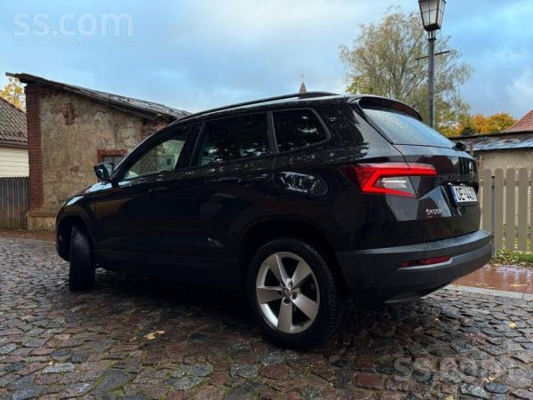 Melns Skoda Karoq 2019 Cēsis, ar dzinēja tilpumu 1.60 L un nobraukumu 189 tūkst. km par 13800 €, foto 4 vietnē AUTOMOTO.COM.LV