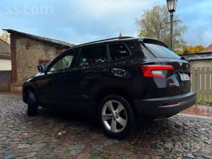 Melns Skoda Karoq 2019 Cēsis, ar dzinēja tilpumu 1.60 L un nobraukumu 189 tūkst. km par 13800 €, foto 5 vietnē AUTOMOTO.COM.LV