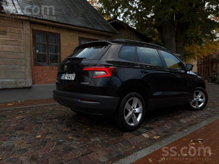 Melns Skoda Karoq 2019 Cēsis, ar dzinēja tilpumu 1.60 L un nobraukumu 189 tūkst. km par 13800 €, foto 6 vietnē AUTOMOTO.COM.LV