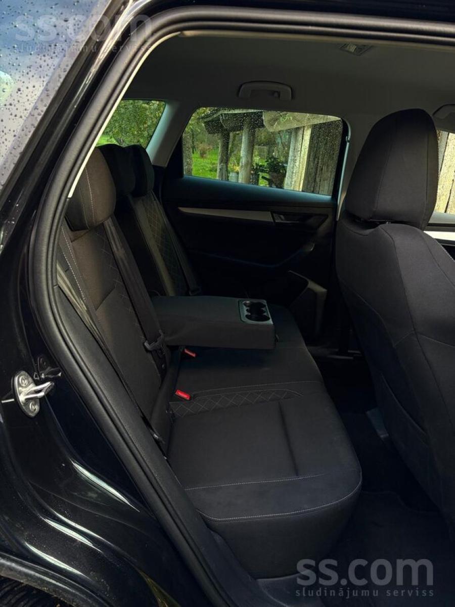 Melns Skoda Karoq 2019 Cēsis, ar dzinēja tilpumu 1.60 L un nobraukumu 189 tūkst. km par 13800 €, foto 13 vietnē AUTOMOTO.COM.LV
