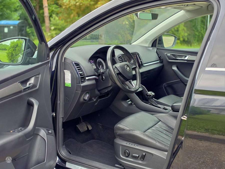 Black Skoda Karoq 2019 in Vilnius, with an engine capacity of 1.50 L and mileage of 193 thousand km for 16350 €, photo 25 on AUTOMOTO.COM.LV