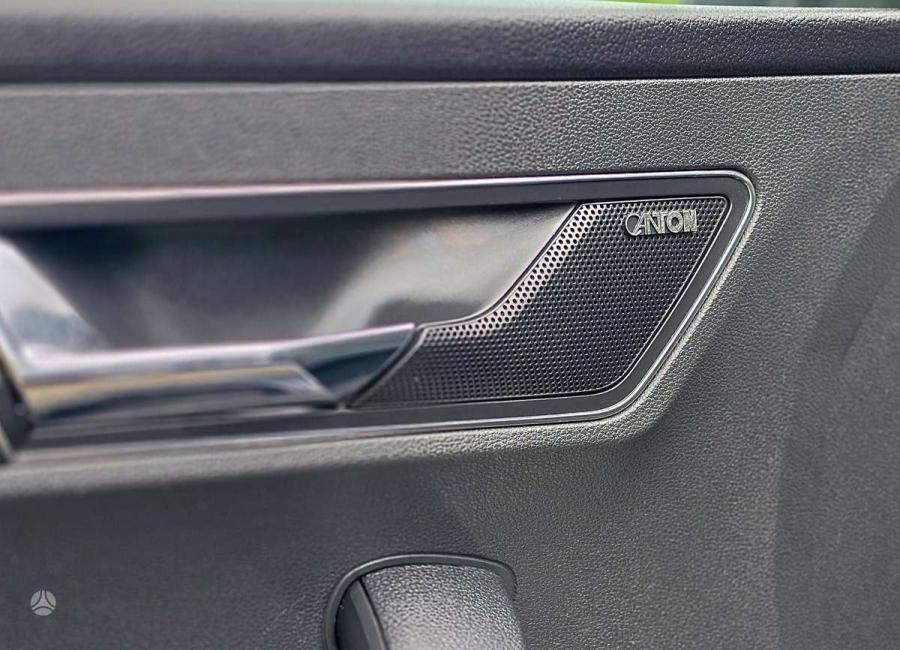 Black Skoda Karoq 2019 in Vilnius, with an engine capacity of 1.50 L and mileage of 193 thousand km for 16350 €, photo 34 on AUTOMOTO.COM.LV