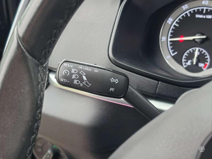 Black Skoda Karoq 2019 in Vilnius, with an engine capacity of 1.50 L and mileage of 193 thousand km for 16350 €, photo 38 on AUTOMOTO.COM.LV