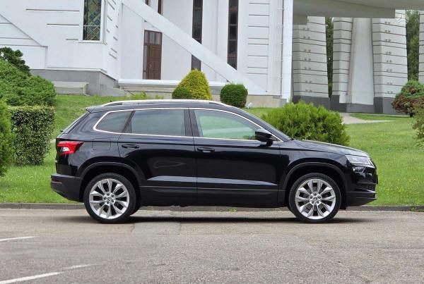 Melns Skoda Karoq 2019 Viļņa, ar dzinēja tilpumu 1.50 L un nobraukumu 193 tūkst. km par 16350 €, foto 3 vietnē AUTOMOTO.COM.LV