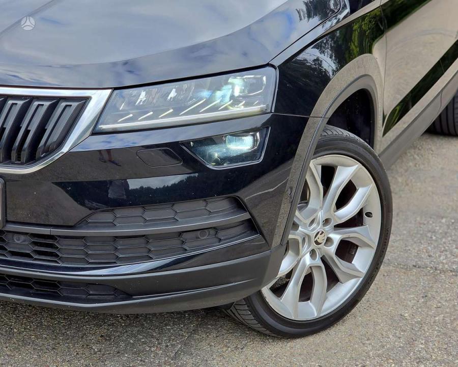 Black Skoda Karoq 2019 in Vilnius, with an engine capacity of 1.50 L and mileage of 193 thousand km for 15950 €, photo 17 on AUTOMOTO.COM.LV