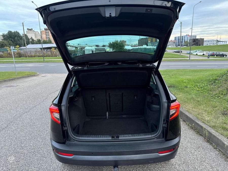 Black Skoda Karoq 2019 in Kaunas, with an engine capacity of 0.00 L and mileage of 260 thousand km for 11790 €, photo 9 on AUTOMOTO.COM.LV