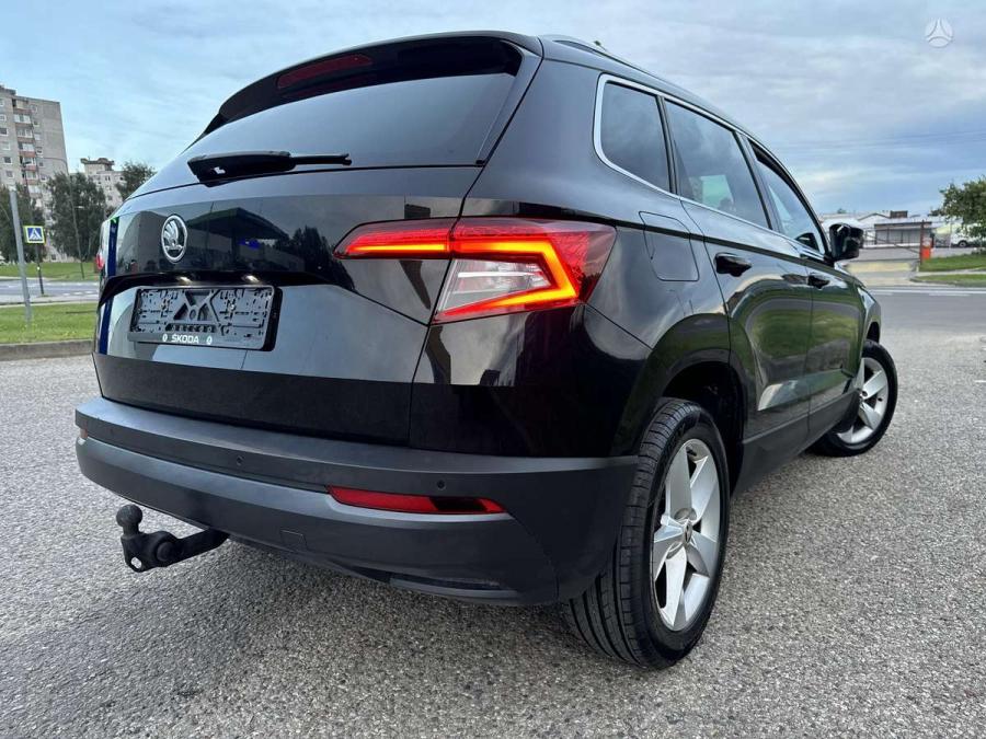 Black Skoda Karoq 2019 in Kaunas, with an engine capacity of 0.00 L and mileage of 260 thousand km for 11790 €, photo 11 on AUTOMOTO.COM.LV