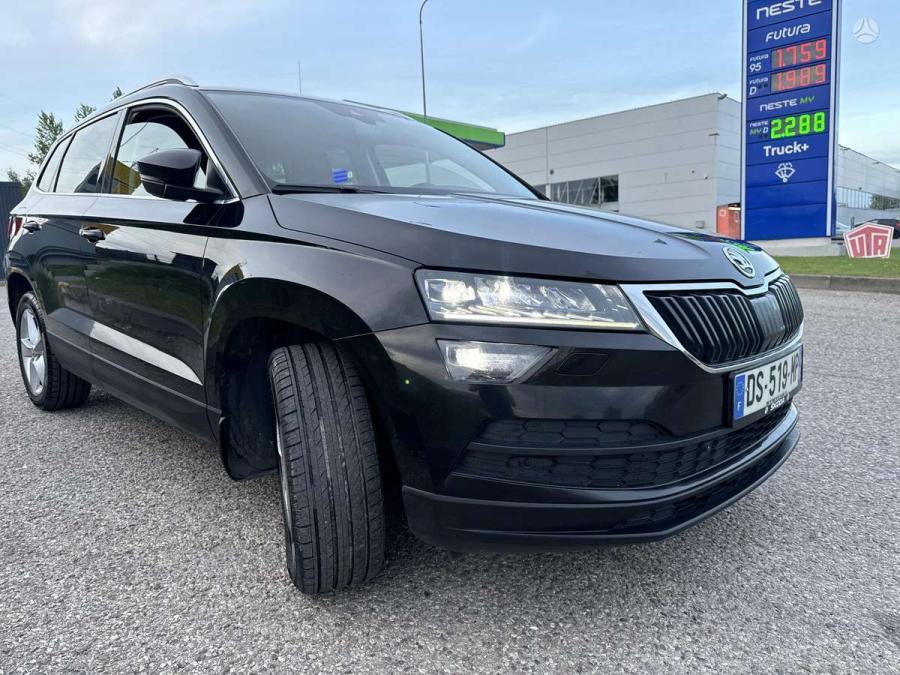 Black Skoda Karoq 2019 in Kaunas, with an engine capacity of 0.00 L and mileage of 260 thousand km for 11790 €, photo 13 on AUTOMOTO.COM.LV