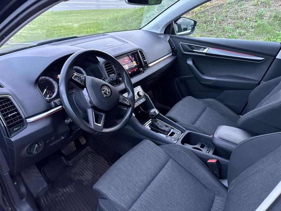 Black Skoda Karoq 2019 in Kaunas, with an engine capacity of 0.00 L and mileage of 260 thousand km for 11790 €, photo 16 on AUTOMOTO.COM.LV