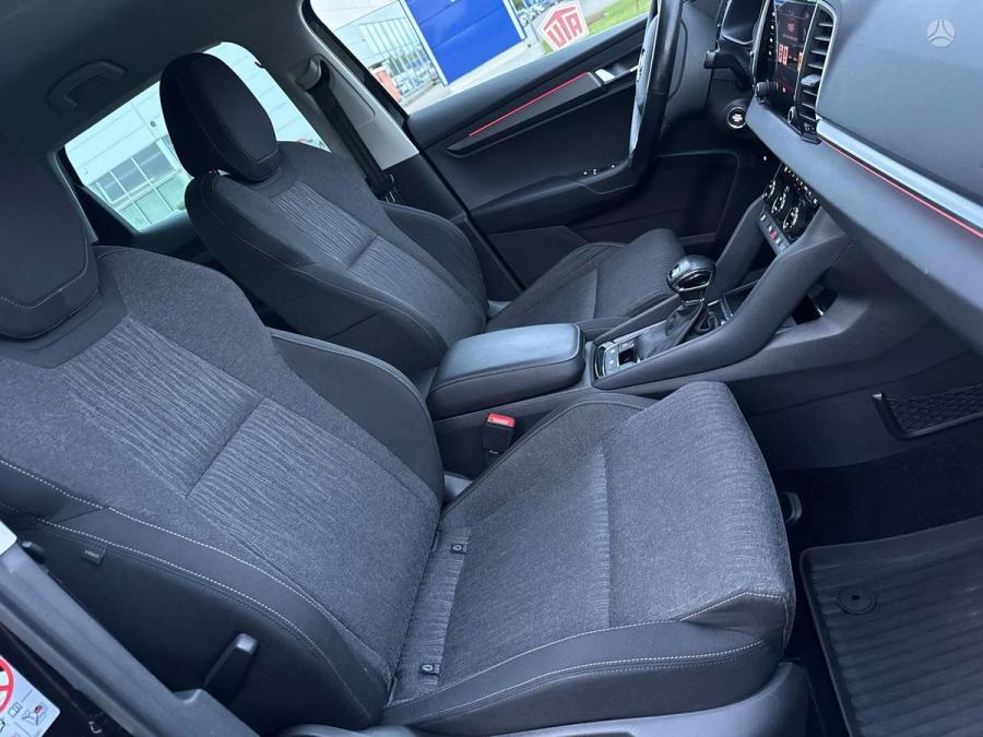 Black Skoda Karoq 2019 in Kaunas, with an engine capacity of 0.00 L and mileage of 260 thousand km for 11790 €, photo 24 on AUTOMOTO.COM.LV
