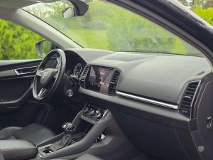 Black Skoda Karoq 2019 in Vilnius, with an engine capacity of 1.50 L and mileage of 193 thousand km for 15950 €, photo 31 on AUTOMOTO.COM.LV
