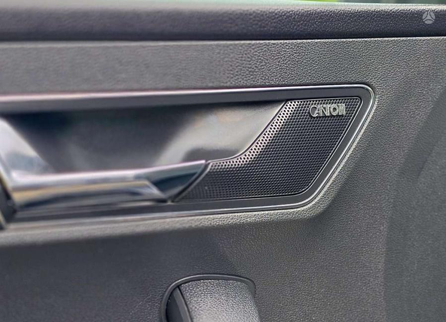Black Skoda Karoq 2019 in Vilnius, with an engine capacity of 1.50 L and mileage of 193 thousand km for 15950 €, photo 33 on AUTOMOTO.COM.LV
