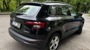 Black Skoda Karoq 2019 in Vilnius, with an engine capacity of 1.60 L and mileage of 150 thousand km for 15500 €, photo 7 on AUTOMOTO.COM.LV