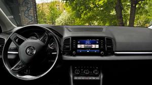 Black Skoda Karoq 2019 in Vilnius, with an engine capacity of 1.60 L and mileage of 150 thousand km for 15500 €, photo 10 on AUTOMOTO.COM.LV