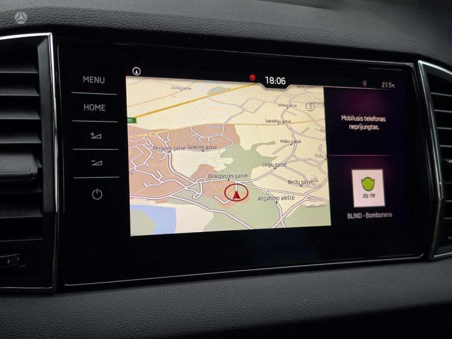 Black Skoda Karoq 2019 in Vilnius, with an engine capacity of 1.50 L and mileage of 193 thousand km for 15690 €, photo 45 on AUTOMOTO.COM.LV