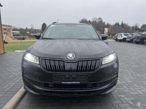 Black Skoda Karoq 2020 in Kaunas, with an engine capacity of 1.50 L and mileage of 208 thousand km for 17400 €, photo 4 on AUTOMOTO.COM.LV