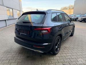 Black Skoda Karoq 2020 in Kaunas, with an engine capacity of 2.00 L and mileage of 49 thousand km for 32690 €, photo 6 on AUTOMOTO.COM.LV