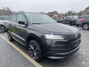 Black Skoda Karoq 2020 in Kaunas, with an engine capacity of 1.50 L and mileage of 208 thousand km for 17500 €, photo 5 on AUTOMOTO.COM.LV