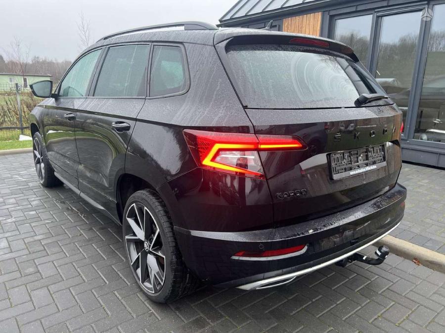 Black Skoda Karoq 2020 in Kaunas, with an engine capacity of 1.50 L and mileage of 208 thousand km for 17000 €, photo 8 on AUTOMOTO.COM.LV