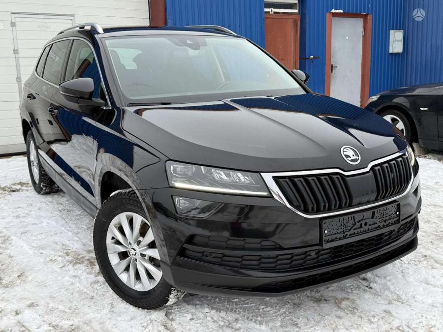 Melns Skoda Karoq 2020 Prienai, ar dzinēja tilpumu 1.60 L un nobraukumu 236 tūkst. km par 14800 €, foto 2 vietnē AUTOMOTO.COM.LV
