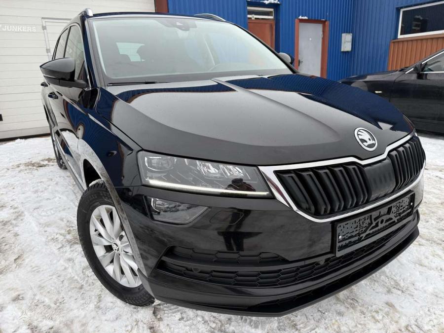 Melns Skoda Karoq 2020 Prienai, ar dzinēja tilpumu 1.60 L un nobraukumu 236 tūkst. km par 14800 €, foto 4 vietnē AUTOMOTO.COM.LV