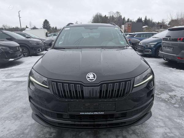 Black Skoda Karoq 2020 in Kaunas, with an engine capacity of 1.50 L and mileage of 208 thousand km for 17300 €, photo 3 on AUTOMOTO.COM.LV