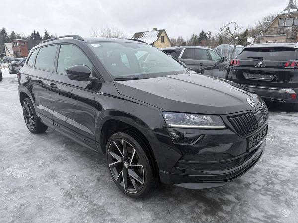 Black Skoda Karoq 2020 in Kaunas, with an engine capacity of 1.50 L and mileage of 208 thousand km for 17300 €, photo 4 on AUTOMOTO.COM.LV
