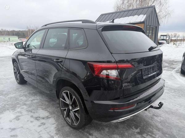 Black Skoda Karoq 2020 in Kaunas, with an engine capacity of 1.50 L and mileage of 208 thousand km for 17300 €, photo 7 on AUTOMOTO.COM.LV