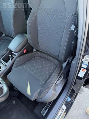 Black Skoda Karoq 2020 in Riga, with an engine capacity of 2.00 L and mileage of 225 thousand km for 18500 €, photo 7 on AUTOMOTO.COM.LV
