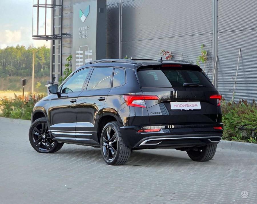Black Skoda Karoq 2020 in Vilnius, with an engine capacity of 1.50 L and mileage of 237 thousand km for 16750 €, photo 3 on AUTOMOTO.COM.LV