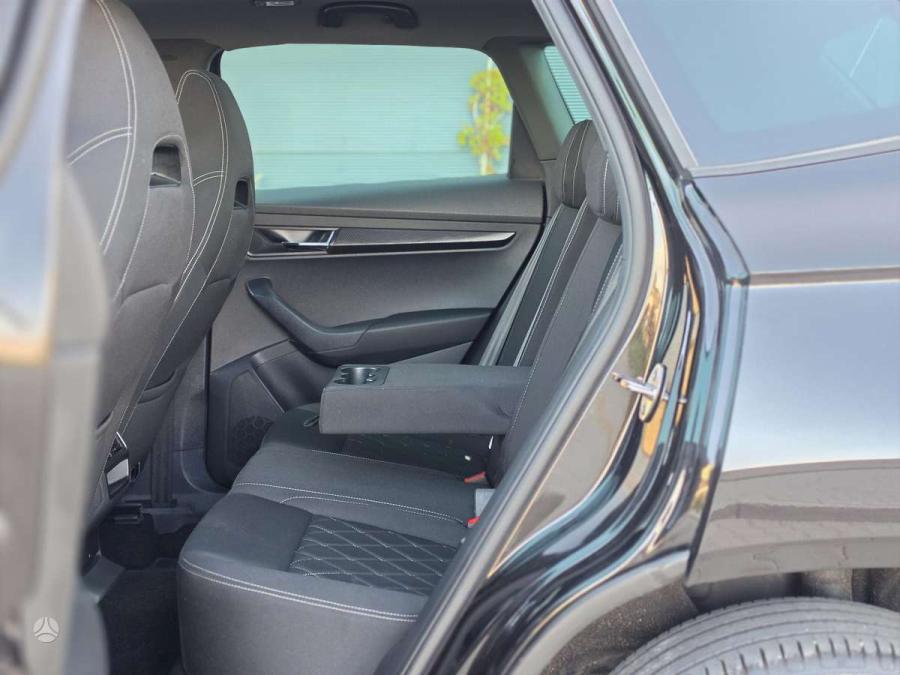 Black Skoda Karoq 2020 in Vilnius, with an engine capacity of 1.50 L and mileage of 237 thousand km for 16750 €, photo 33 on AUTOMOTO.COM.LV