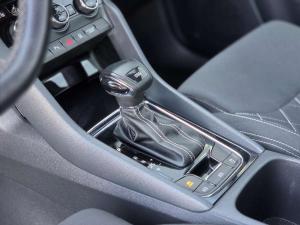 Black Skoda Karoq 2020 in Vilnius, with an engine capacity of 1.50 L and mileage of 237 thousand km for 16750 €, photo 40 on AUTOMOTO.COM.LV