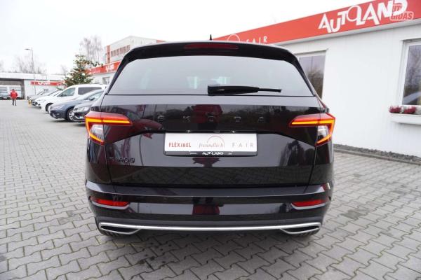 Black Skoda Karoq 2021 in Kaunas, with an engine capacity of 1.50 L and mileage of 62 thousand km for 29497 €, photo 4 on AUTOMOTO.COM.LV
