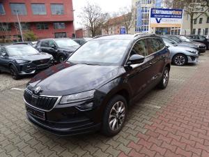 Black Skoda Karoq 2021 in Kaunas, with an engine capacity of 1.50 L and mileage of 29 thousand km for 28924 €, photo  on AUTOMOTO.COM.LV