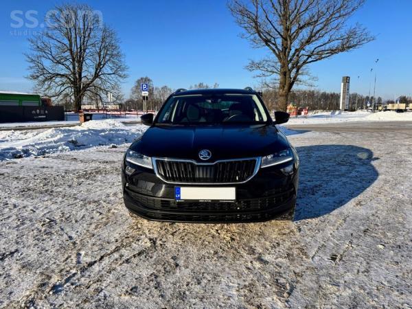 Black Skoda Karoq 2021 in Riga, with an engine capacity of 1.50 L and mileage of 57 thousand km for 20900 €, photo 4 on AUTOMOTO.COM.LV