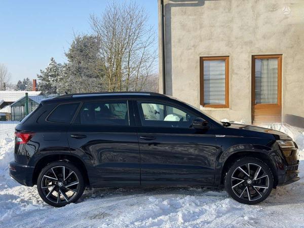 Melns Skoda Karoq 2021 Šauļi, ar dzinēja tilpumu 1.50 L un nobraukumu 215 tūkst. km par 18990 €, foto 2 vietnē AUTOMOTO.COM.LV
