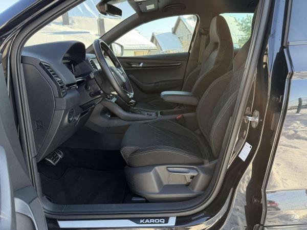 Melns Skoda Karoq 2021 Šauļi, ar dzinēja tilpumu 1.50 L un nobraukumu 215 tūkst. km par 18990 €, foto 11 vietnē AUTOMOTO.COM.LV