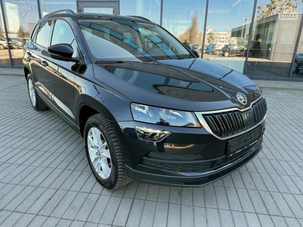 Black Skoda Karoq 2021 in Kaunas, with an engine capacity of 1.50 L and mileage of 193 thousand km for 14900 €, photo 3 on AUTOMOTO.COM.LV