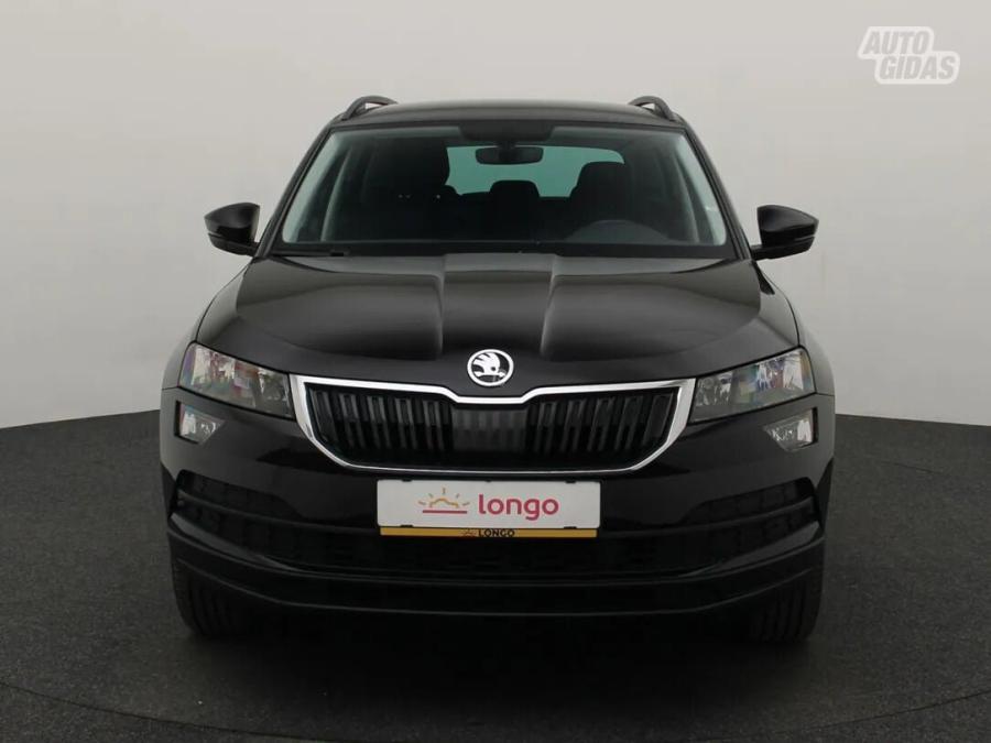 Black Skoda Karoq 2021 in Vilnius, with an engine capacity of 1.50 L and mileage of 158 thousand km for 18199 €, photo 4 on AUTOMOTO.COM.LV