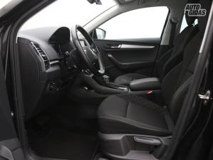 Black Skoda Karoq 2021 in Vilnius, with an engine capacity of 1.50 L and mileage of 158 thousand km for 18199 €, photo 5 on AUTOMOTO.COM.LV